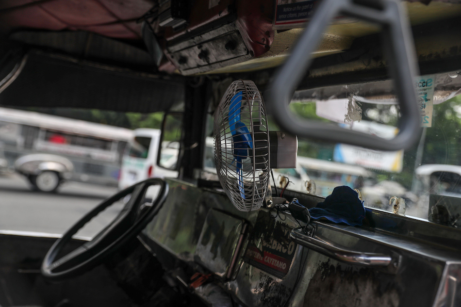 Mga jeepney driver sa Baguio, tutol sa pagpalawak ng night market | ABS ... Mga jeepney driver sa Baguio, tutol sa pagpalawak ng night market | ABS ...