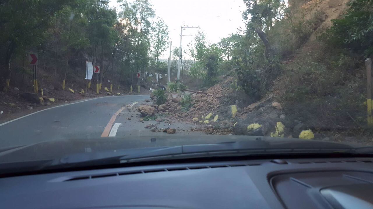Utos ng mayor ng Mabini, Batangas sa mga residente, huwag munang ... Utos ng mayor ng Mabini, Batangas sa mga residente, huwag munang ...