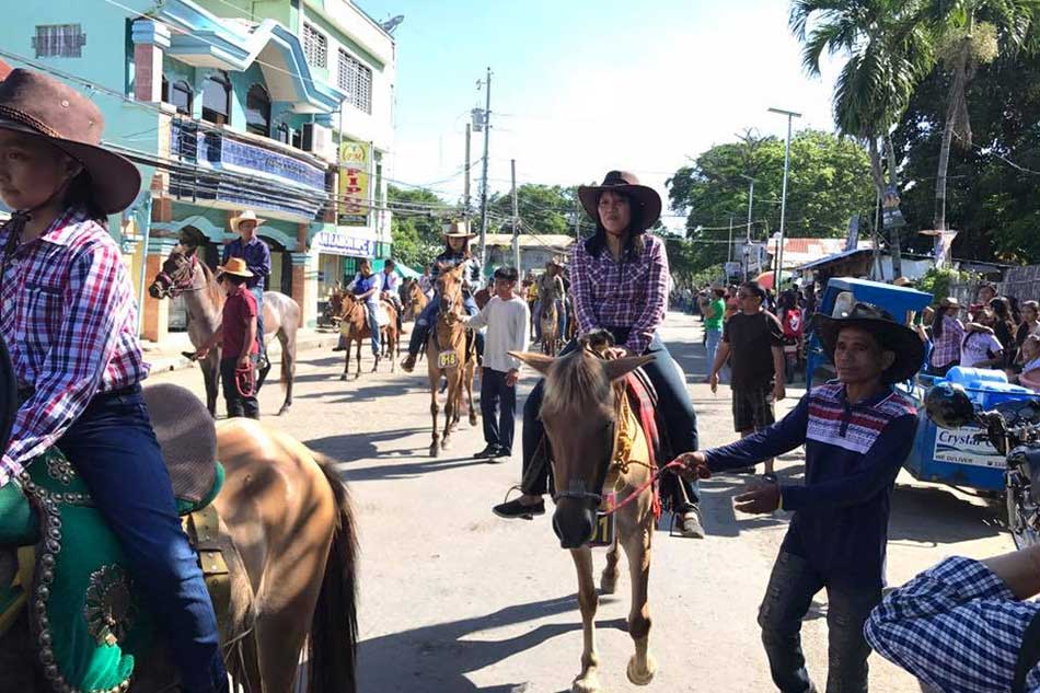 TINGNAN: 'Rodeo Grand Parade' sa Masbate | ABS-CBN News TINGNAN: 'Rodeo Grand Parade' sa Masbate | ABS-CBN News