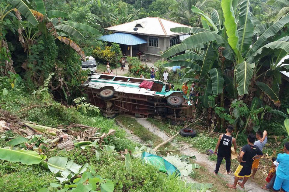 Pampasaherong jeep, nahulog sa bangin sa Zamboanga del Sur; 13 sugatan ... Pampasaherong jeep, nahulog sa bangin sa Zamboanga del Sur; 13 sugatan ...