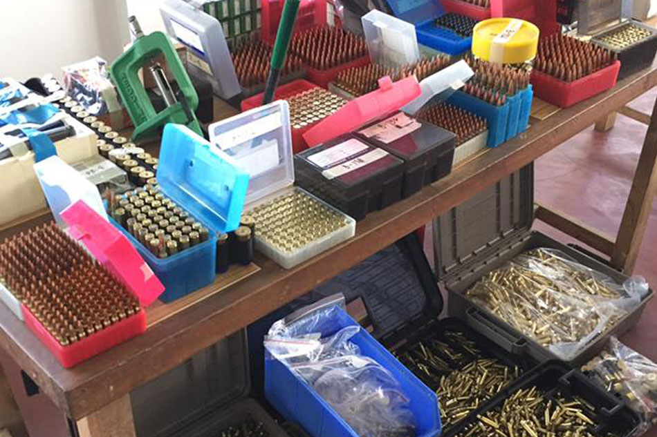 P3 milyong halaga ng baril at bala, kumpiskado sa anak ng konsehal sa ... P3 milyong halaga ng baril at bala, kumpiskado sa anak ng konsehal sa ...