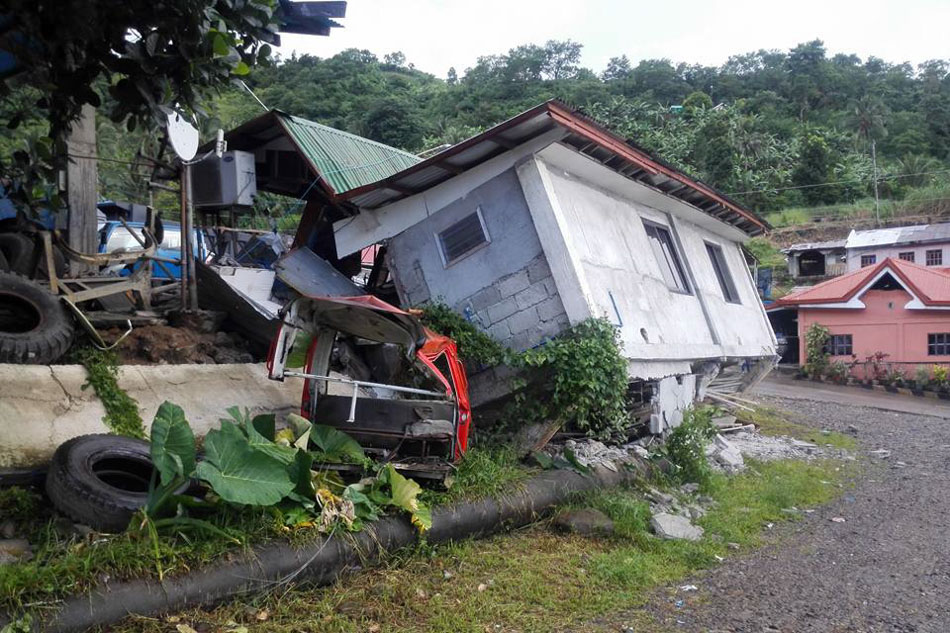 PANOORIN: Epekto ng lindol sa Kananga | ABS-CBN News