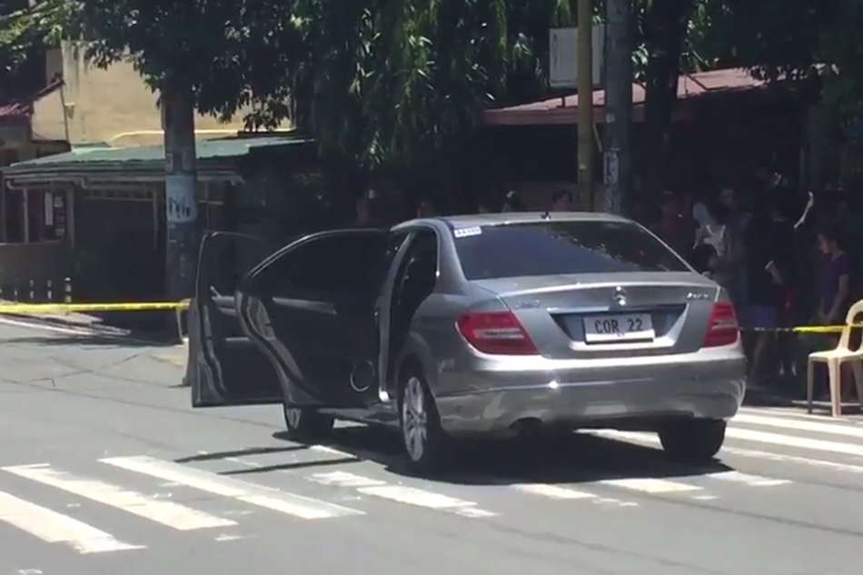 Dating opisyal ng Mandaluyong patay sa 'riding-in-tandem' | ABS-CBN News Dating opisyal ng Mandaluyong patay sa 'riding-in-tandem' | ABS-CBN News