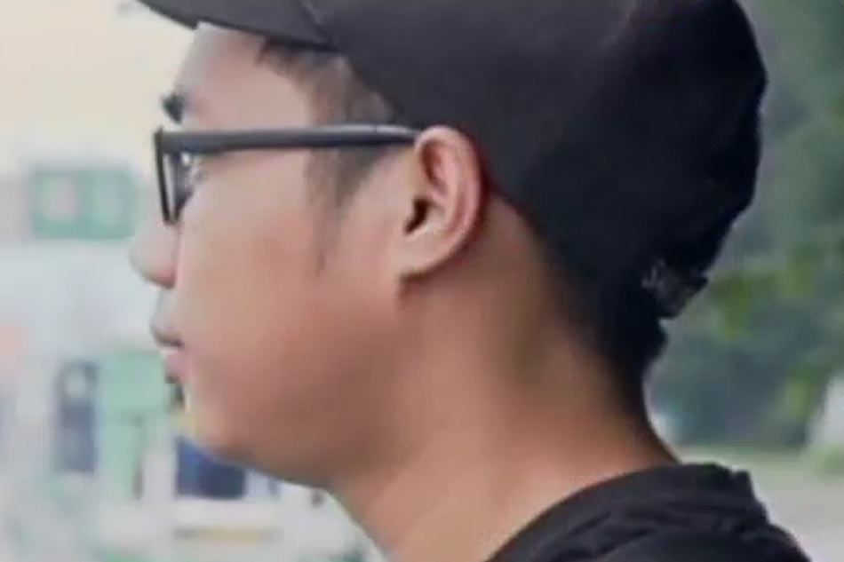 Estudyante ng UST, naglakad mula España, Manila hanggang QC | ABS-CBN News Estudyante ng UST, naglakad mula España, Manila hanggang QC | ABS-CBN News
