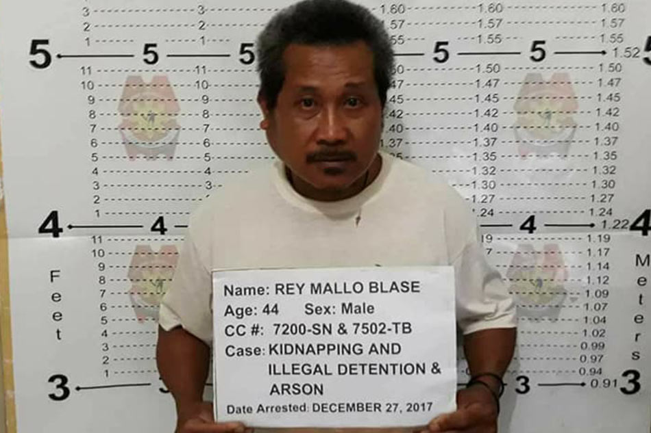 Miyembro umano ng NPA, arestado sa South Cotabato | ABS-CBN News Miyembro umano ng NPA, arestado sa South Cotabato | ABS-CBN News