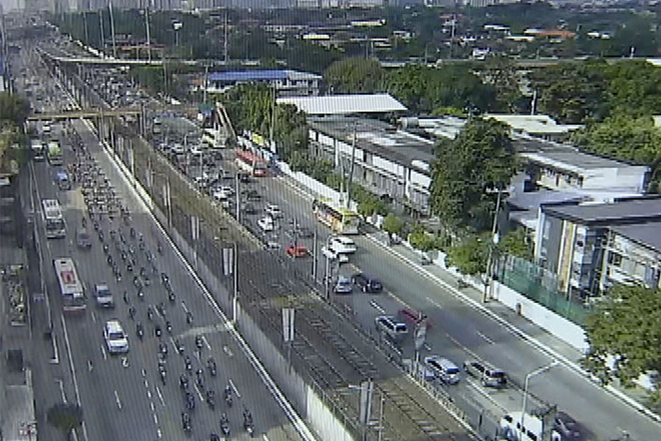 Dry run para sa HOV lane, kasado na | ABS-CBN News Dry run para sa HOV lane, kasado na | ABS-CBN News