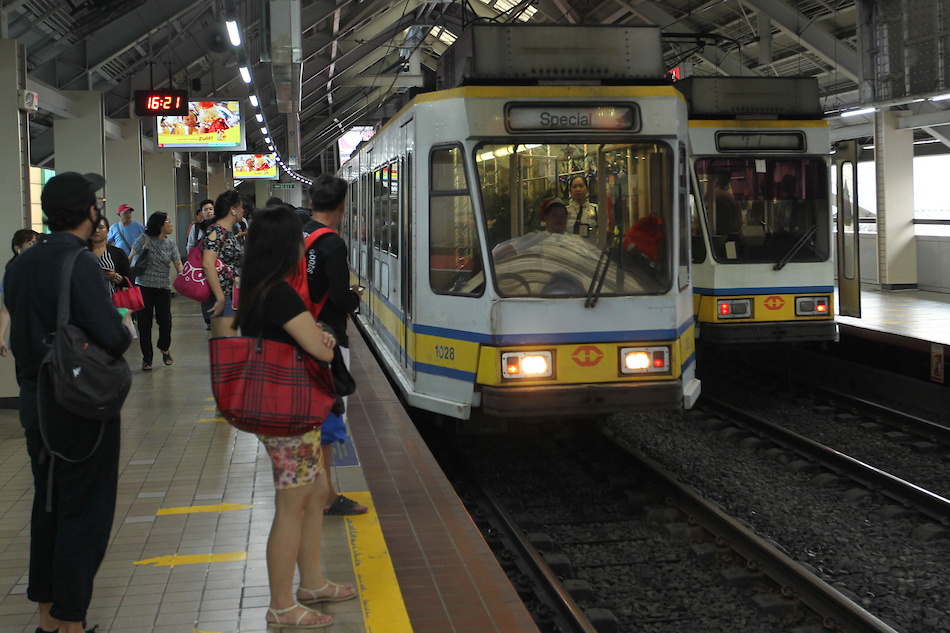 Mga lumang tren ng LRT-1 sasailalim sa rehabilitasyon | ABS-CBN News Mga lumang tren ng LRT-1 sasailalim sa rehabilitasyon | ABS-CBN News