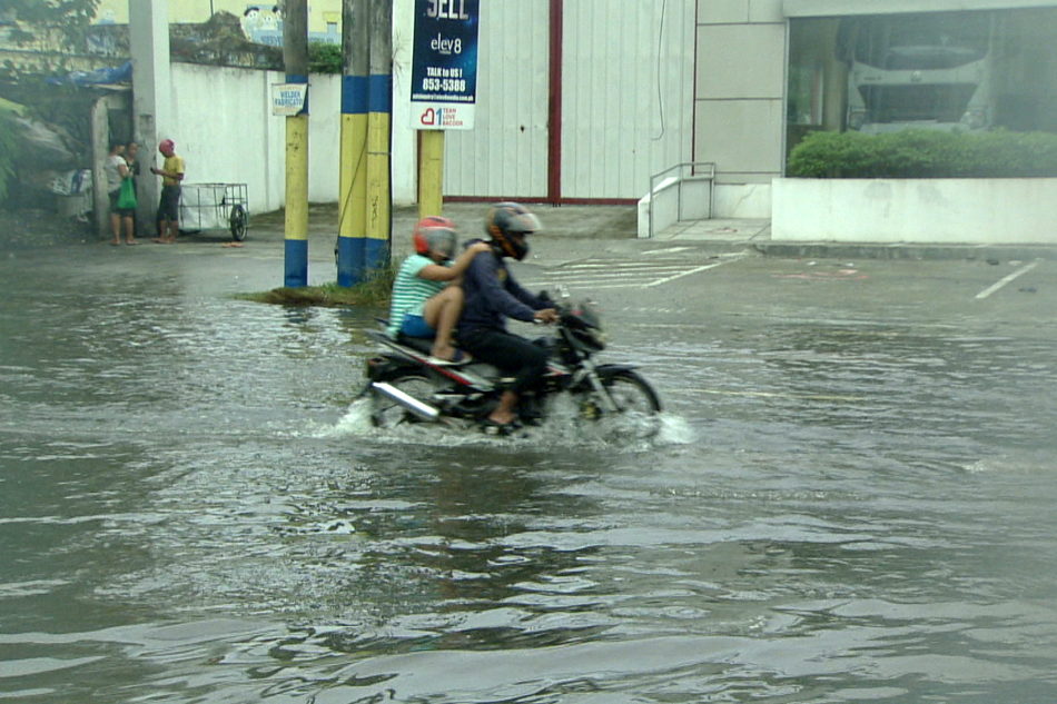Bacoor, isinailalim sa state of calamity dahil sa pagbaha | ABS-CBN News Bacoor, isinailalim sa state of calamity dahil sa pagbaha | ABS-CBN News