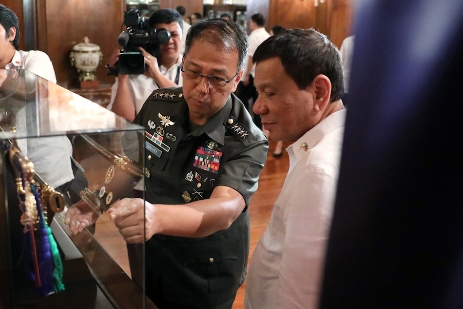 Pagpapalawig ng Mindanao martial law, irerekomenda ng militar | ABS-CBN ... Pagpapalawig ng Mindanao martial law, irerekomenda ng militar | ABS-CBN ...
