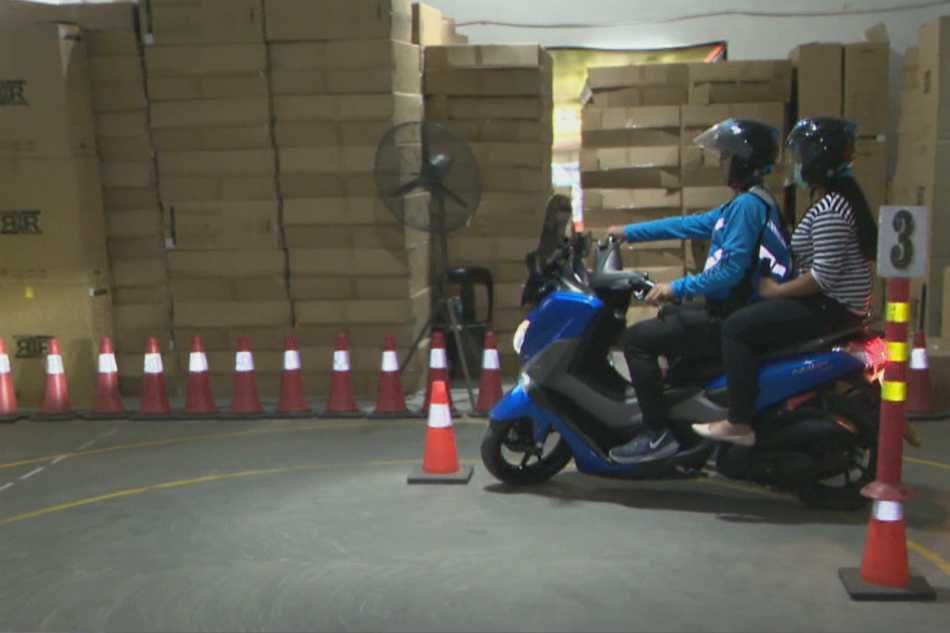 Angkas riders, magre-retraining para iwas-disgrasya | ABS-CBN News Angkas riders, magre-retraining para iwas-disgrasya | ABS-CBN News