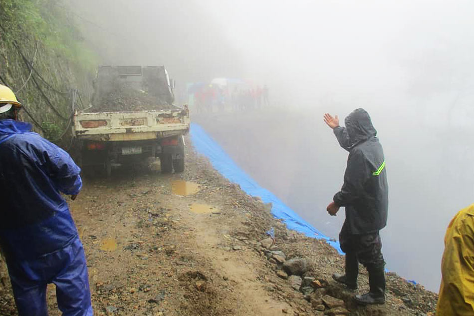 ALAMIN: Mga saradong kalsada sa Cordillera dahil sa pagguho ng lupa ... ALAMIN: Mga saradong kalsada sa Cordillera dahil sa pagguho ng lupa ...