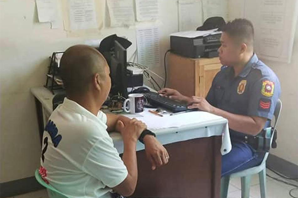 Brodkaster Na Kandidatong Bokal Sa Aklan Hinataw Umano Ng Bote Sa Ulo Abs Cbn News