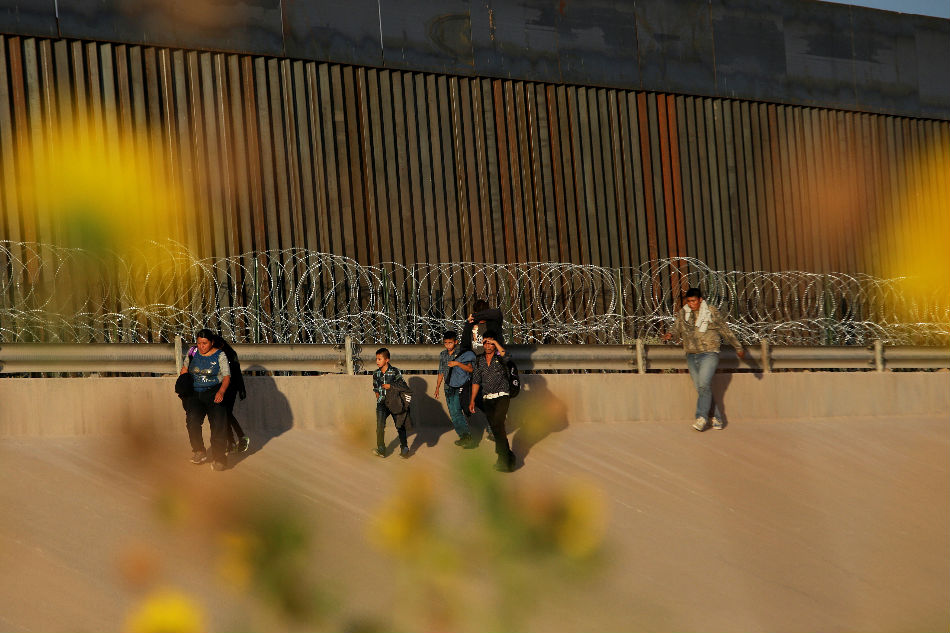 Us To Ramp Up Rapid Deportations With Sweeping New Rule Abs Cbn News