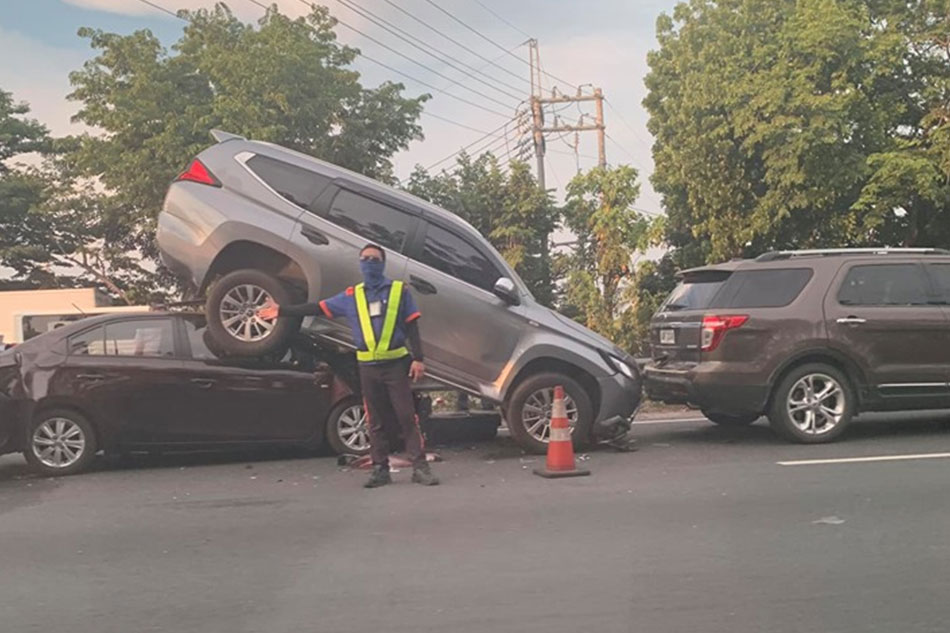 6 na sasakyan nagkarambola sa NLEX Pulilan southbound | ABS-CBN News 6 na sasakyan nagkarambola sa NLEX Pulilan southbound | ABS-CBN News