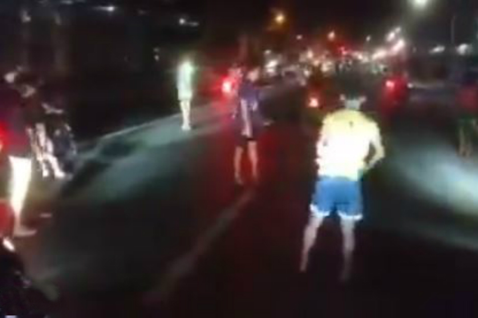 Nauusong pustahan sa 'karera ng tao' sa Tondo, minamanmanan ng pulisya ... Nauusong pustahan sa 'karera ng tao' sa Tondo, minamanmanan ng pulisya ...