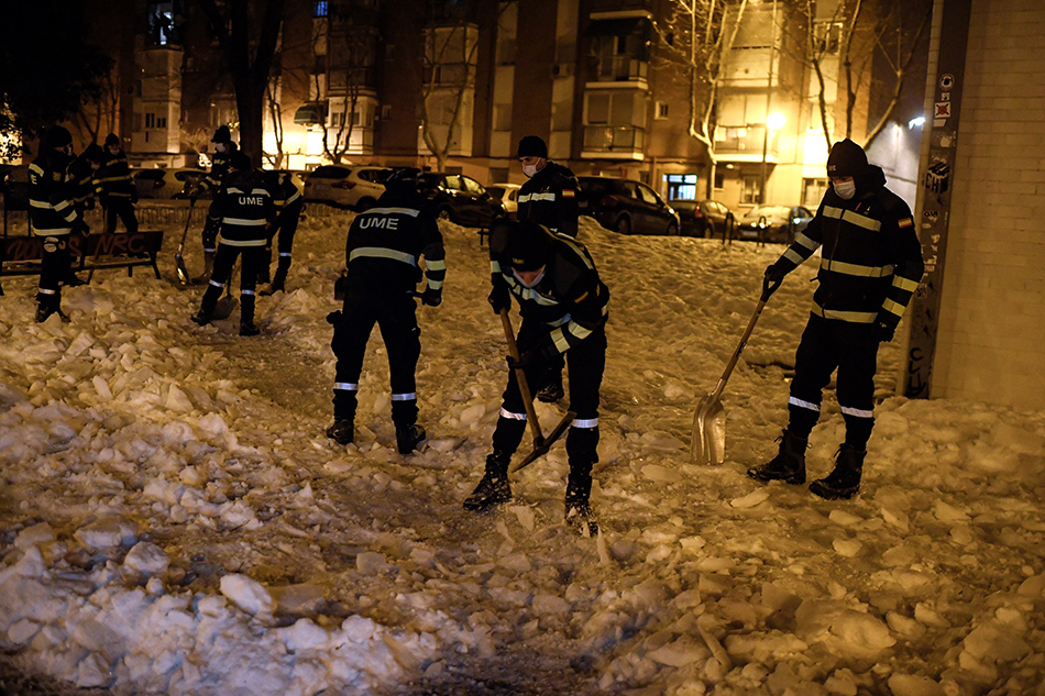 Heaviest snowfall in 50 years buries Madrid slum Heaviest snowfall in 50 years buries Madrid slum