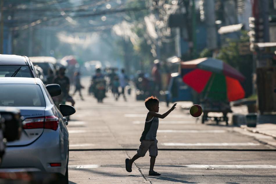 ALAMIN: Mga patakaran sa paglabas ng mga batang edad 5 pataas | ABS-CBN ... ALAMIN: Mga patakaran sa paglabas ng mga batang edad 5 pataas | ABS-CBN ...