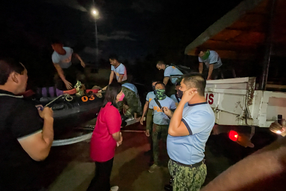 Robredo brings aid to Bohol hours after Typhoon Odette wrath – Filipino ... Robredo brings aid to Bohol hours after Typhoon Odette wrath – Filipino ...