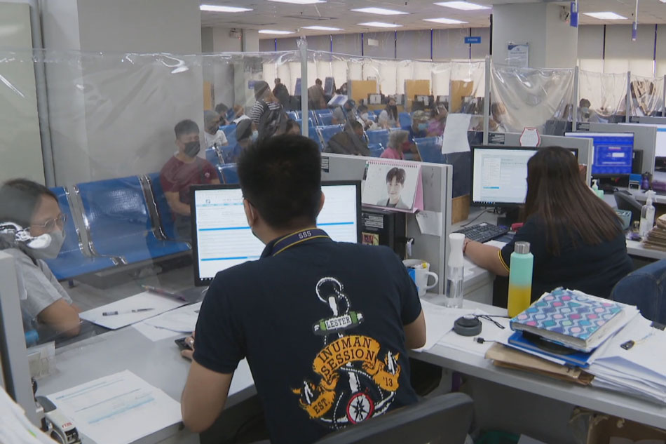 Ilang opisyal may agam-agam sa 4-day work week | ABS-CBN News Ilang opisyal may agam-agam sa 4-day work week | ABS-CBN News