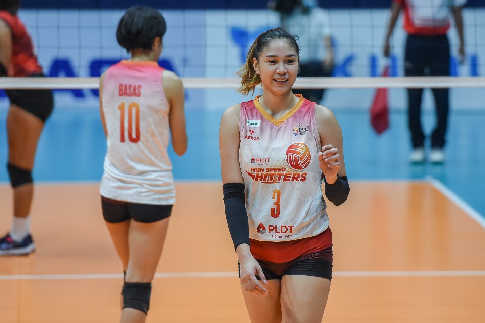 Pvl Reyes Pldt Pounce On Shorthanded Chery Tiggo Abs Cbn News