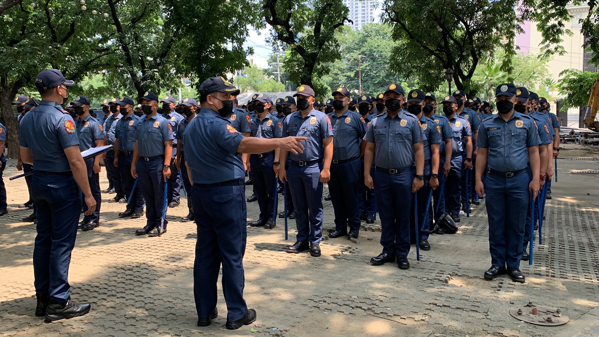 Manila Police District mahigpit ang ipinapatupad na seguridad | ABS-CBN ... Manila Police District mahigpit ang ipinapatupad na seguridad | ABS-CBN ...
