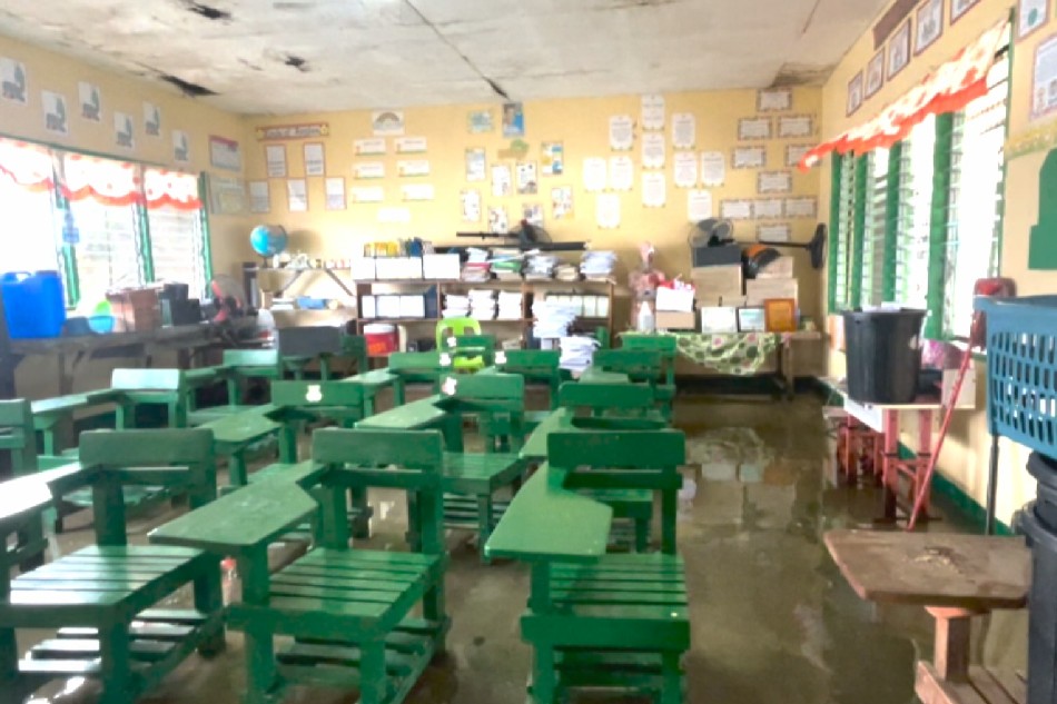 Baha sa ilang paaralan sa Pampanga aabutin ng ilang linggo | ABS-CBN News Baha sa ilang paaralan sa Pampanga aabutin ng ilang linggo | ABS-CBN News