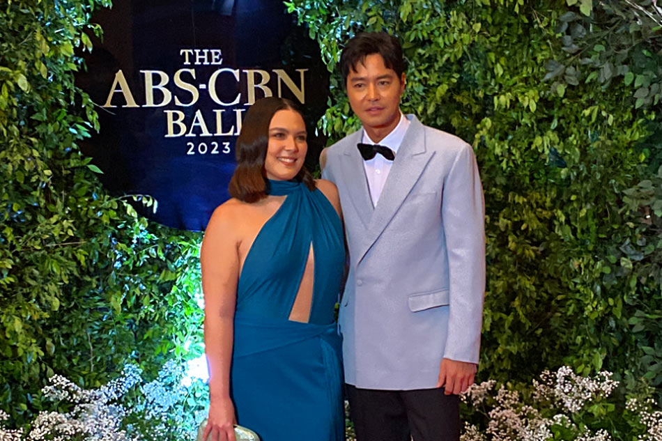 Zanjoe Marudo, Ria Atayde grace ABS-CBN Ball together | ABS-CBN News Zanjoe Marudo, Ria Atayde grace ABS-CBN Ball together | ABS-CBN News