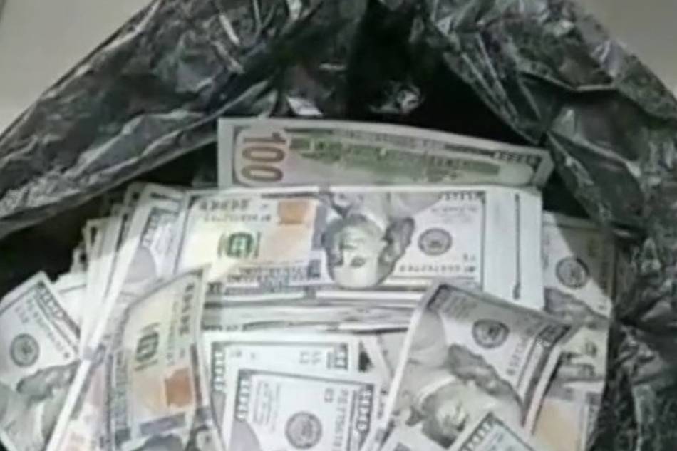 2 Cameroonian na dawit sa 'black money' scam arestado | ABS-CBN News 2 Cameroonian na dawit sa 'black money' scam arestado | ABS-CBN News
