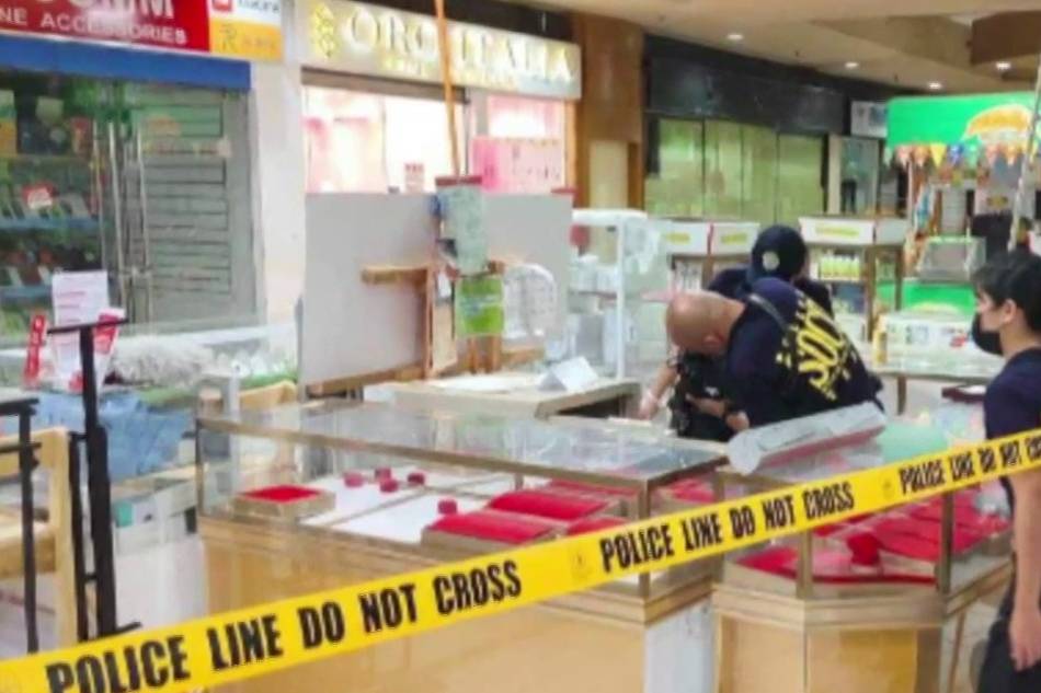 5 dawit sa pagnanakaw sa Ozamiz City mall timbog | ABS-CBN News 5 dawit sa pagnanakaw sa Ozamiz City mall timbog | ABS-CBN News