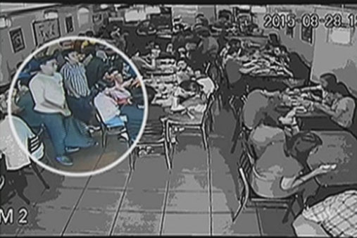 SAPUL SA CCTV: 'Salisi gang', umatake muli sa Makati | ABS-CBN News SAPUL SA CCTV: 'Salisi gang', umatake muli sa Makati | ABS-CBN News