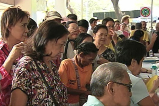 Senior citizens awtomatiko nang miyembro ng PhilHealth | ABS-CBN News Senior citizens awtomatiko nang miyembro ng PhilHealth | ABS-CBN News