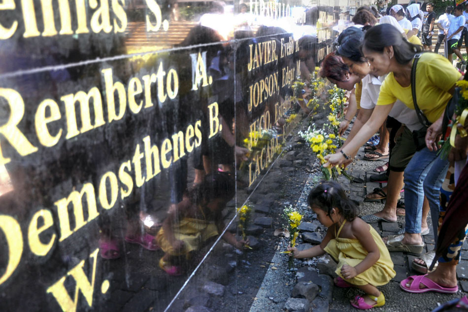 Kabayanihan ng 19 Pinoy kontra Marcos, kinilala sa Bantayog ng mga ... Kabayanihan ng 19 Pinoy kontra Marcos, kinilala sa Bantayog ng mga ...