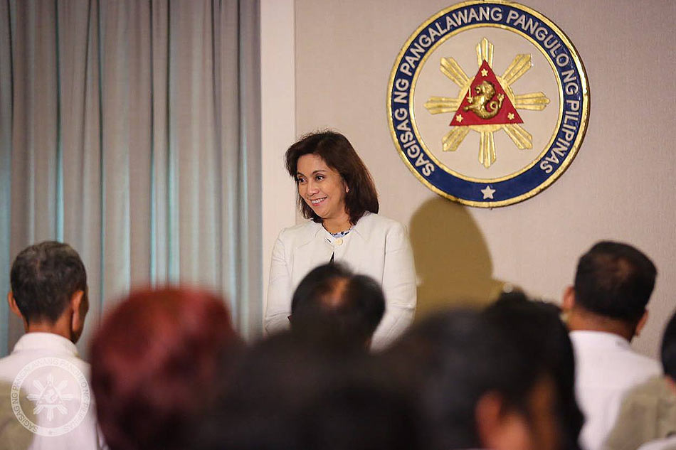 Robredo takes swipe at Marcos as Comelec affirms 25-percent shading ... Robredo takes swipe at Marcos as Comelec affirms 25-percent shading ...