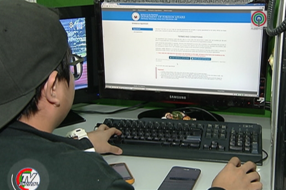 DFA, humingi ng pasensya sa mga nag-aapply ng passport | ABS-CBN News DFA, humingi ng pasensya sa mga nag-aapply ng passport | ABS-CBN News